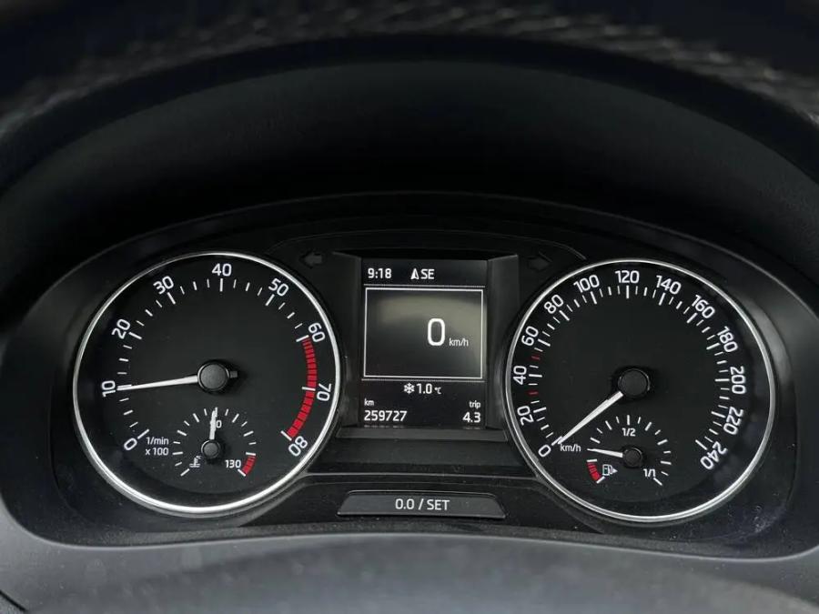 Balts Skoda Rapid 2015 Rīga, ar dzinēja tilpumu 1.20 L un nobraukumu 260 tūkst. km par 6200 €, foto 17 vietnē AUTOMOTO.COM.LV