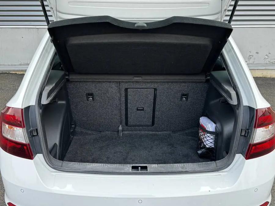 Balts Skoda Rapid 2015 Rīga, ar dzinēja tilpumu 1.20 L un nobraukumu 260 tūkst. km par 6200 €, foto 27 vietnē AUTOMOTO.COM.LV