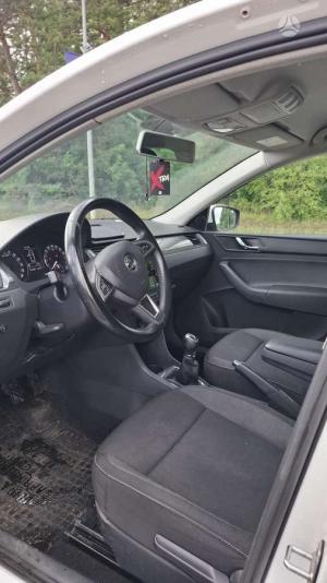 Balts Skoda Rapid 2015 Viļņa, ar dzinēja tilpumu 1.60 L un nobraukumu 165 tūkst. km par 4900 €, foto 8 vietnē AUTOMOTO.COM.LV