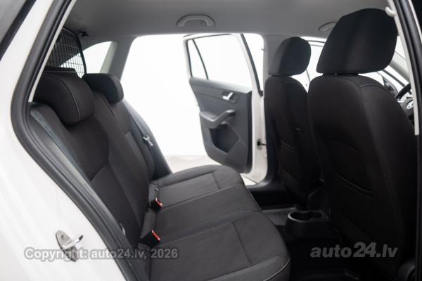 White Skoda Rapid 2015 in Tallinn, with an engine capacity of 1.20 L and mileage of 89 thousand km for 5999 €, photo 10 on AUTOMOTO.COM.LV