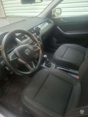Balts Skoda Rapid 2015 Telšiai, ar dzinēja tilpumu 1.20 L un nobraukumu 157 tūkst. km par 4500 €, foto 4 vietnē AUTOMOTO.COM.LV