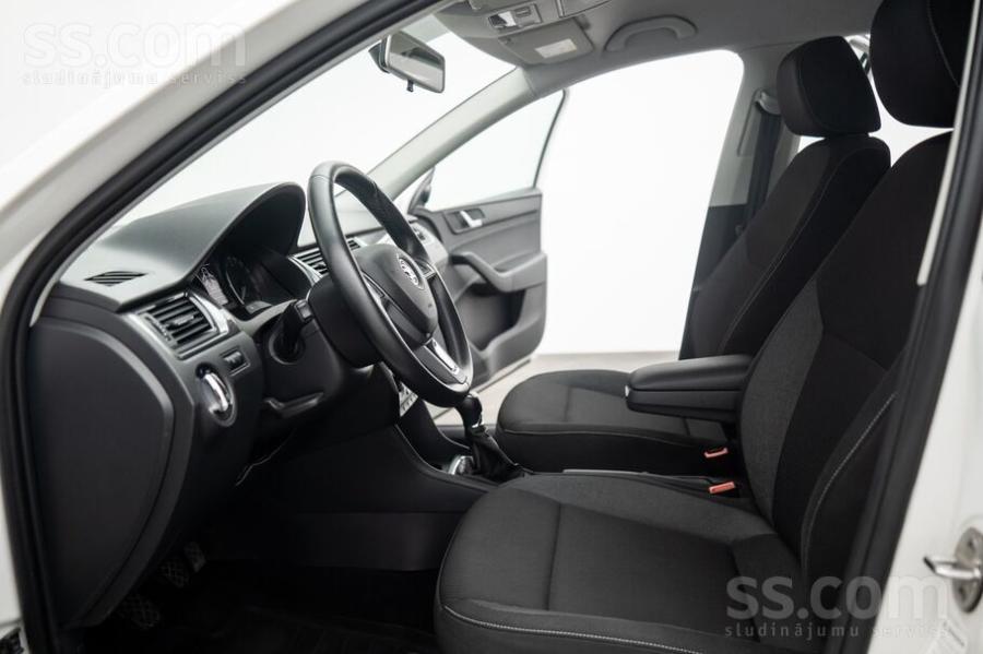 White Skoda Rapid 2015 in Tallinn, with an engine capacity of 1.20 L and mileage of 89 thousand km for 5999 €, photo 10 on AUTOMOTO.COM.LV