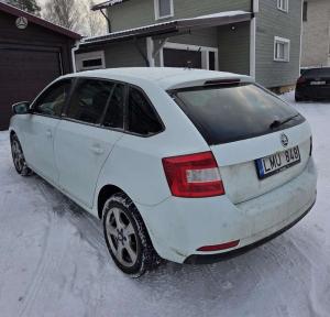 Balts Skoda Rapid 2016 Panevēža, ar dzinēja tilpumu 1.42 L un nobraukumu 143 tūkst. km par 5500 €, foto 3 vietnē AUTOMOTO.COM.LV