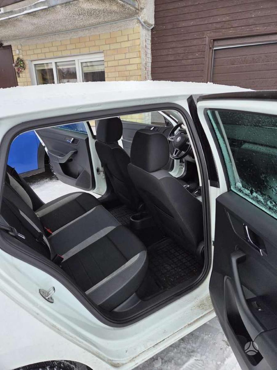 Balts Skoda Rapid 2016 Panevēža, ar dzinēja tilpumu 1.42 L un nobraukumu 143 tūkst. km par 5500 €, foto 13 vietnē AUTOMOTO.COM.LV