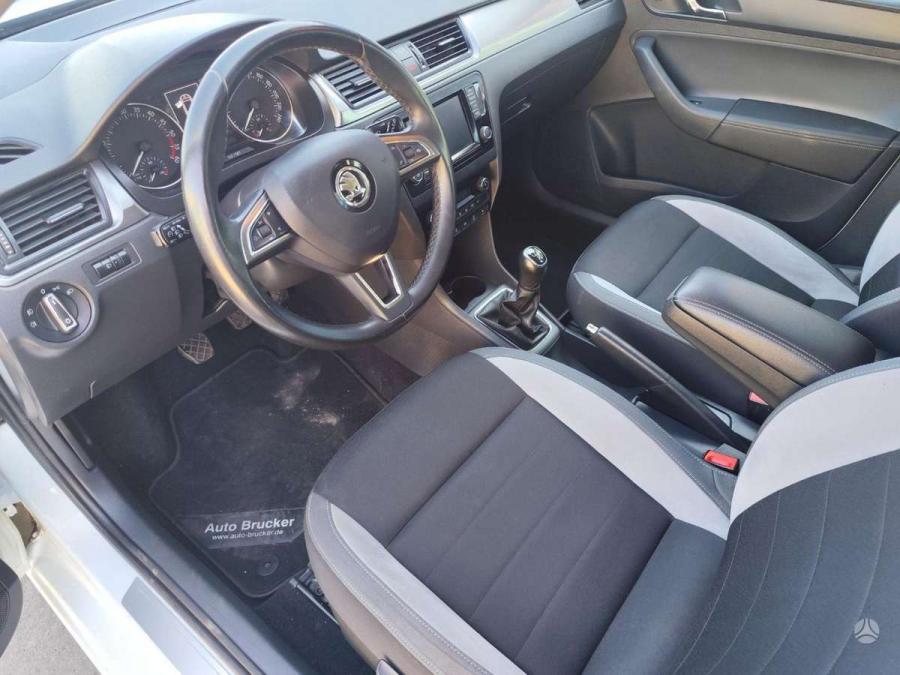 Balts Skoda Rapid 2016 Šauļi, ar dzinēja tilpumu 1.40 L un nobraukumu 174 tūkst. km par 6950 €, foto 13 vietnē AUTOMOTO.COM.LV