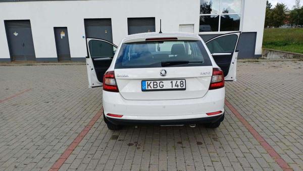 White Skoda Rapid 2017 in Elektrenai, with an engine capacity of 1.00 L and mileage of 117 thousand km for 6250 €, photo 6 on AUTOMOTO.COM.LV