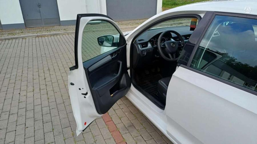 Balts Skoda Rapid 2017 Elektrėnai, ar dzinēja tilpumu 1.00 L un nobraukumu 117 tūkst. km par 6250 €, foto 12 vietnē AUTOMOTO.COM.LV
