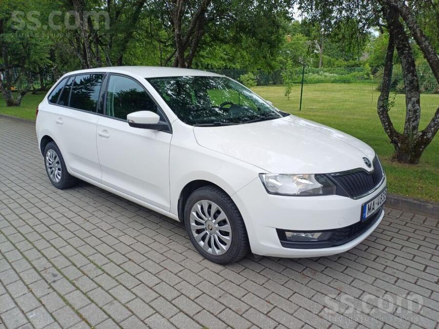 White Skoda Rapid 2019 in Riga, with an engine capacity of 1.00 L and mileage of 239 thousand km for 4990 €, photo 7 on AUTOMOTO.COM.LV