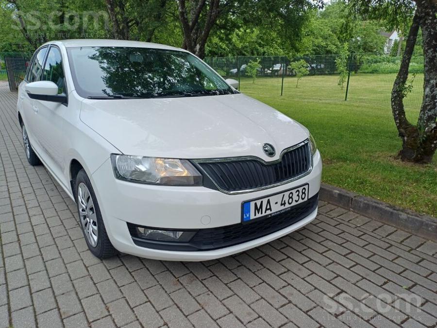 White Skoda Rapid 2019 in Riga, with an engine capacity of 1.00 L and mileage of 239 thousand km for 4990 €, photo 8 on AUTOMOTO.COM.LV