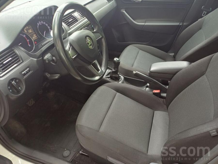 White Skoda Rapid 2019 in Riga, with an engine capacity of 1.00 L and mileage of 239 thousand km for 4990 €, photo 10 on AUTOMOTO.COM.LV