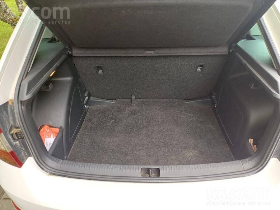 White Skoda Rapid 2019 in Riga, with an engine capacity of 1.00 L and mileage of 239 thousand km for 4990 €, photo 20 on AUTOMOTO.COM.LV