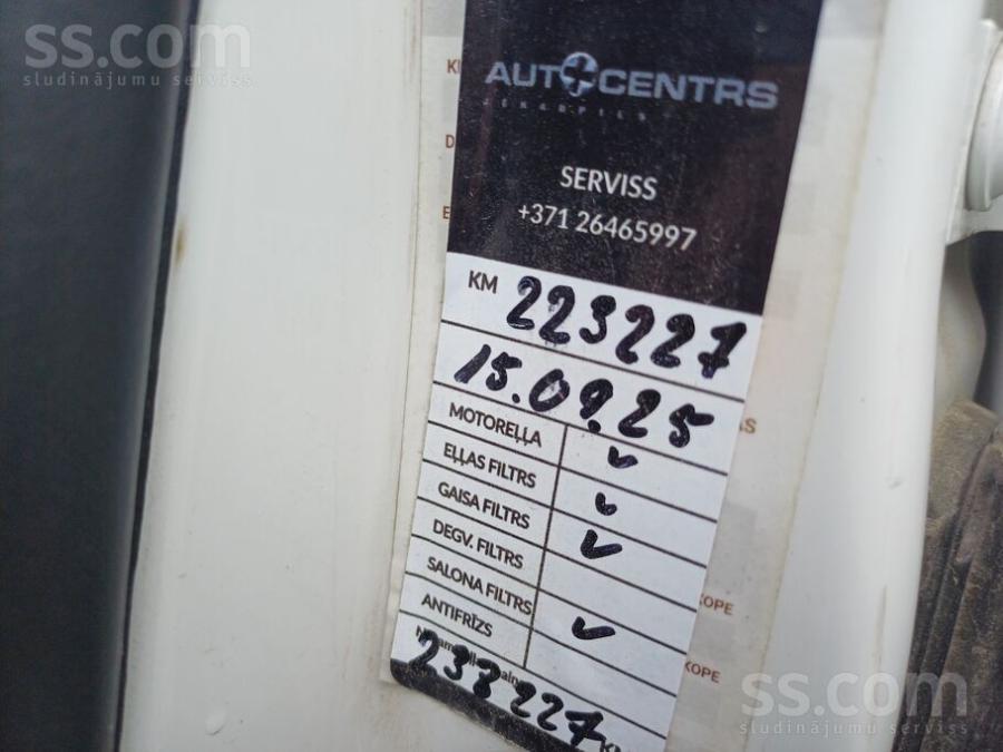 White Skoda Rapid 2019 in Riga, with an engine capacity of 1.00 L and mileage of 239 thousand km for 4990 €, photo 23 on AUTOMOTO.COM.LV