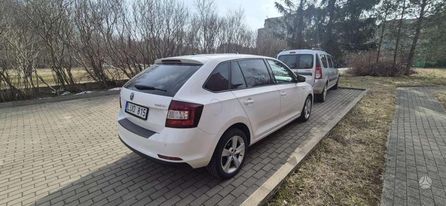 Белый Шкода Рапид 2019 в Каунас, объемом двигателя 1.00 л и пробегом 120 тыс. км за 5440 €, фото 3 на AUTOMOTO.COM.LV