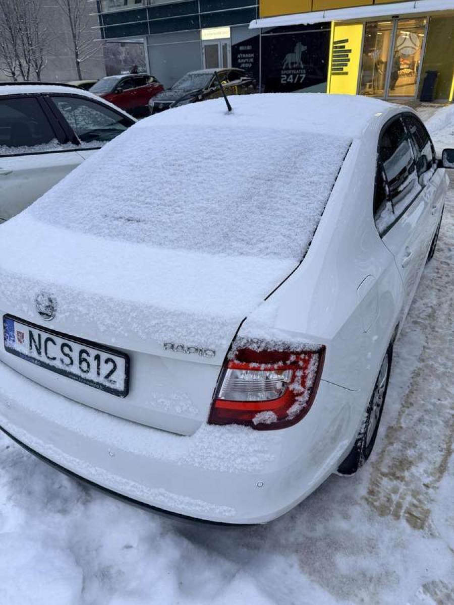 Balts Skoda Rapid 2017 Viļņa, ar dzinēja tilpumu 1.00 L un nobraukumu 119 tūkst. km par 7000 €, foto 5 vietnē AUTOMOTO.COM.LV