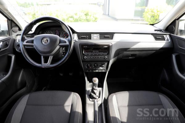 White Skoda Rapid 2014 in Tukums, with an engine capacity of 1.60 L and mileage of 320 thousand km for 2350 €, photo 5 on AUTOMOTO.COM.LV
