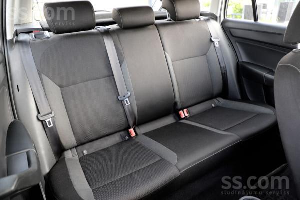 White Skoda Rapid 2014 in Tukums, with an engine capacity of 1.60 L and mileage of 320 thousand km for 2350 €, photo 7 on AUTOMOTO.COM.LV