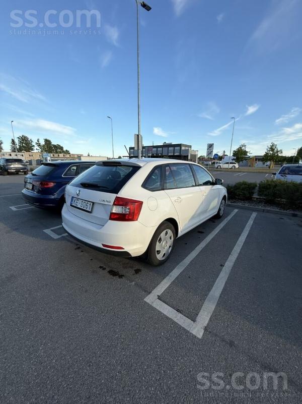 Balts Skoda Rapid 2015 Rīga, ar dzinēja tilpumu 1.60 L un nobraukumu 271 tūkst. km par 4750 €, foto 4 vietnē AUTOMOTO.COM.LV