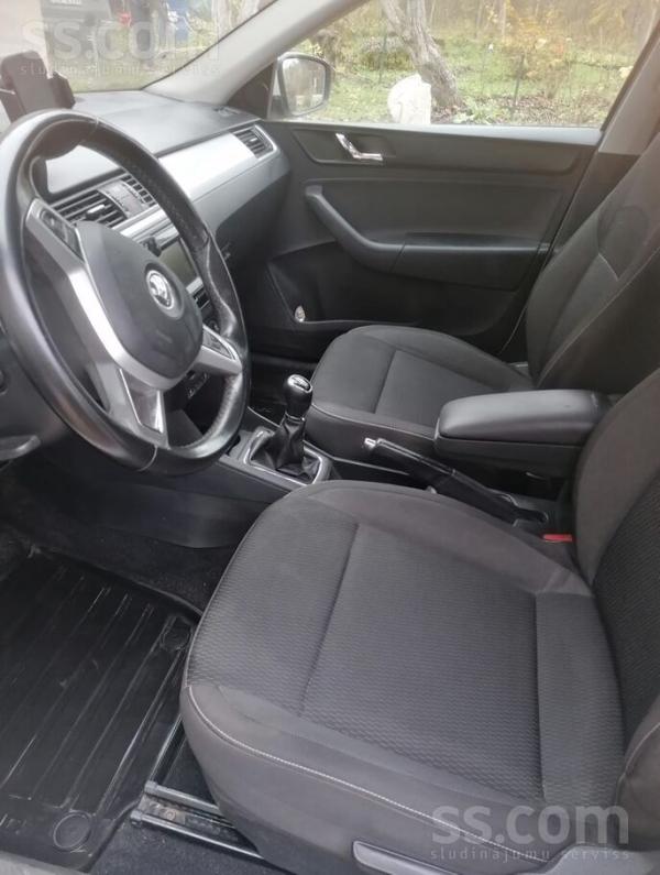 Balts Skoda Rapid 2015 Rīga, ar dzinēja tilpumu 1.60 L un nobraukumu 271 tūkst. km par 4750 €, foto 7 vietnē AUTOMOTO.COM.LV
