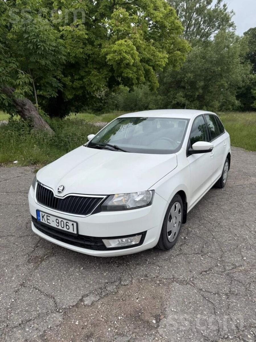 White Skoda Rapid 2015 in Riga, with an engine capacity of 1.60 L and mileage of 271 thousand km for 3250 €, photo 1 on AUTOMOTO.COM.LV