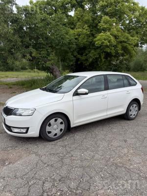 White Skoda Rapid 2015 in Riga, with an engine capacity of 1.60 L and mileage of 271 thousand km for 3250 €, photo 4 on AUTOMOTO.COM.LV
