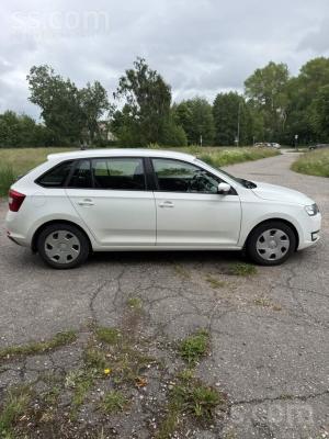 White Skoda Rapid 2015 in Riga, with an engine capacity of 1.60 L and mileage of 271 thousand km for 3250 €, photo 5 on AUTOMOTO.COM.LV