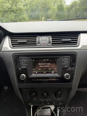 White Skoda Rapid 2015 in Riga, with an engine capacity of 1.60 L and mileage of 271 thousand km for 3250 €, photo 7 on AUTOMOTO.COM.LV