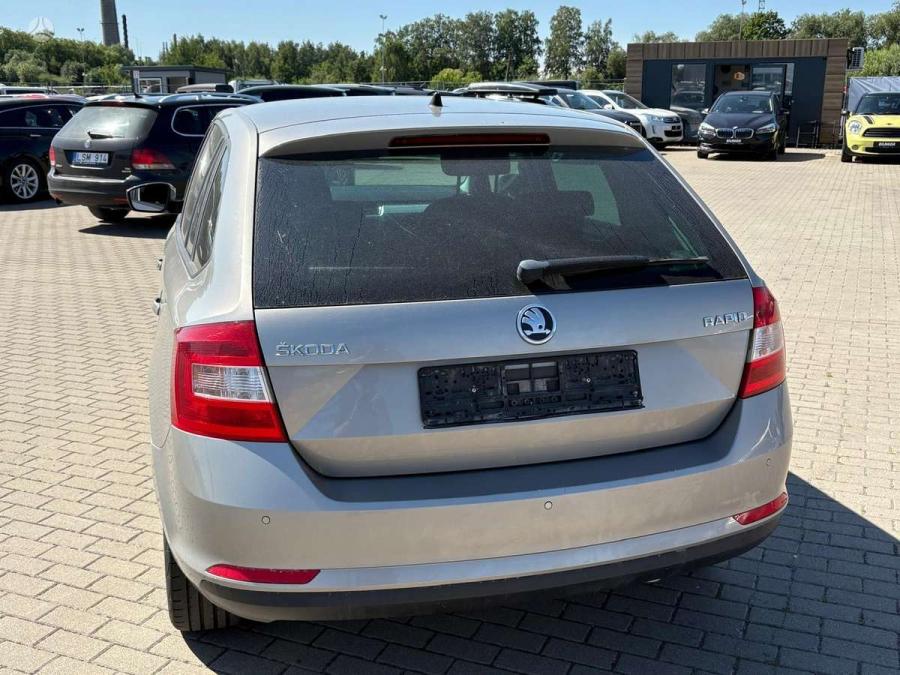 Dzeltens Skoda Rapid 2014 Marijampole, ar dzinēja tilpumu 1.20 L un nobraukumu 188 tūkst. km par 2650 €, foto 7 vietnē AUTOMOTO.COM.LV