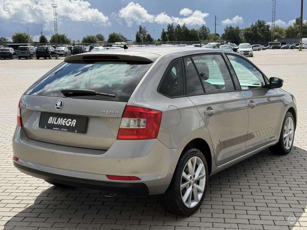Skoda Rapid 2014 Marijampole vietnē Dzeltens Skoda Rapid 2014 Marijampole, ar dzinēja tilpumu 1.20 L un nobraukumu 188 tūkst. km par 3200 €, foto 7 vietnē AUTOMOTO.COM.LV