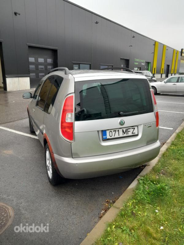 Smilšu krāsa Skoda Roomster 2007 Tallina, ar dzinēja tilpumu 1.60 L un nobraukumu 221 tūkst. km par 2300 €, foto 3 vietnē AUTOMOTO.COM.LV