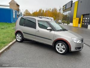 Beige Skoda Roomster 2007 in Tallinn, with an engine capacity of 1.60 L and mileage of 221 thousand km for 2300 €, photo 15 on AUTOMOTO.COM.LV