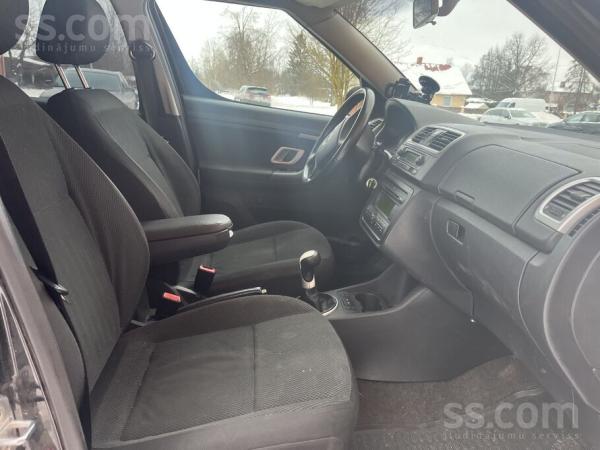 Melns Skoda Roomster 2007 Gulbene, ar dzinēja tilpumu 1.40 L un nobraukumu 250 tūkst. km par 1190 €, foto 6 vietnē AUTOMOTO.COM.LV