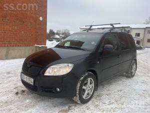 Black Skoda Roomster 2007 in Gulbene, with an engine capacity of 1.40 L and mileage of 250 thousand km for 1190 €, photo  on AUTOMOTO.COM.LV