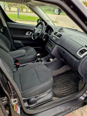 Melns Skoda Roomster 2008 Jelgava, ar dzinēja tilpumu 1.90 L un nobraukumu 287 tūkst. km par 3650 €, foto 11 vietnē AUTOMOTO.COM.LV
