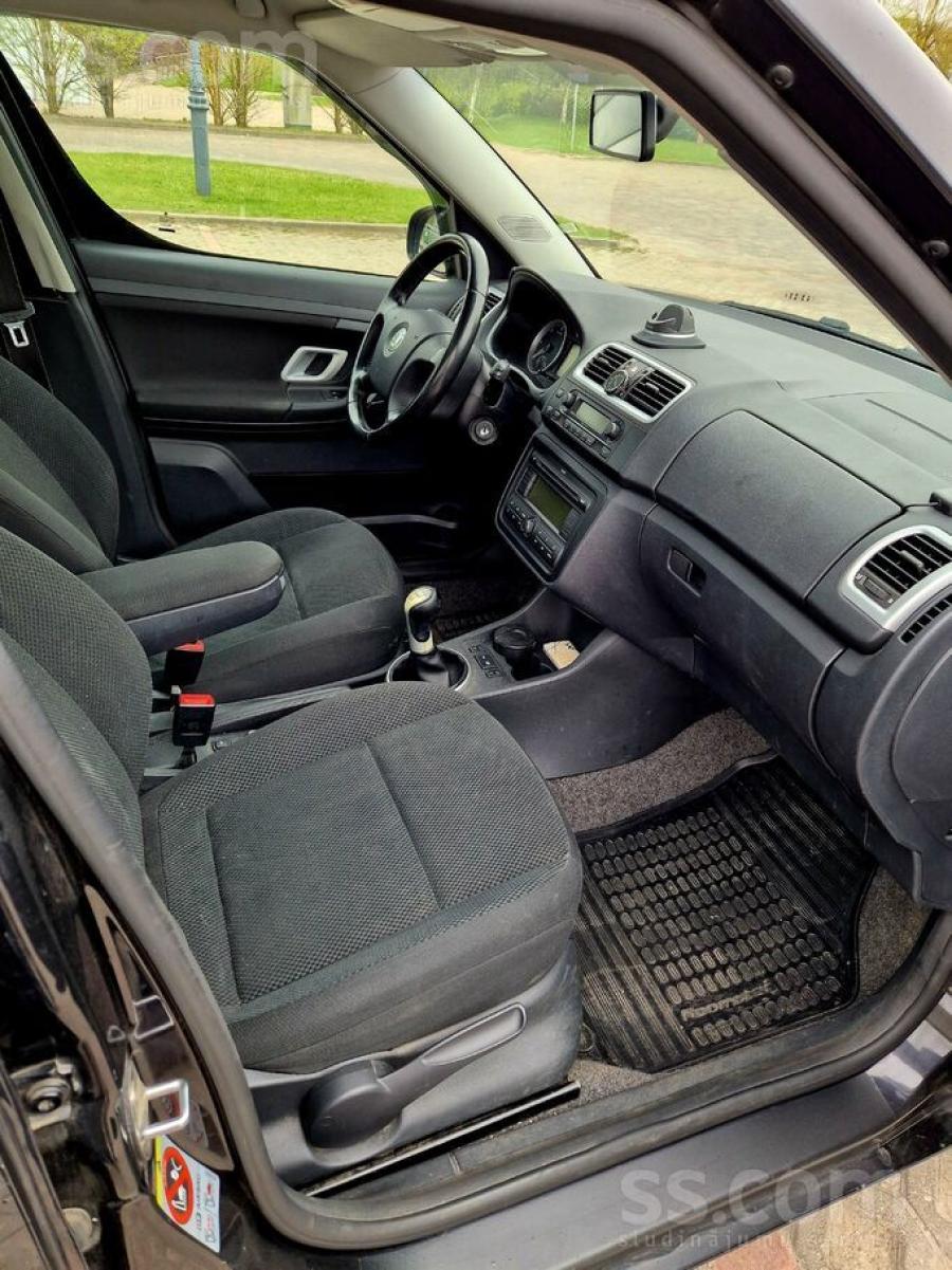 Melns Skoda Roomster 2008 Jelgava, ar dzinēja tilpumu 1.90 L un nobraukumu 287 tūkst. km par 3650 €, foto 11 vietnē AUTOMOTO.COM.LV
