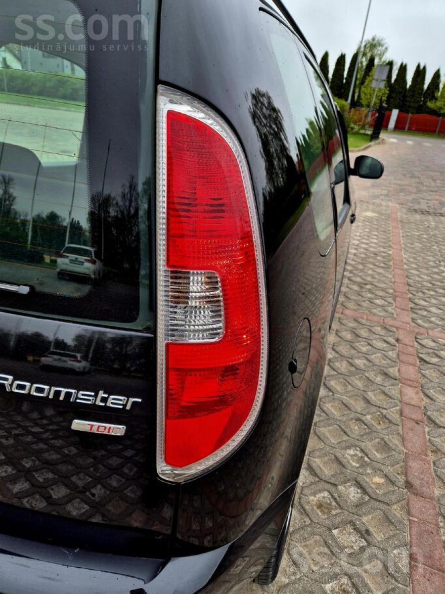 Melns Skoda Roomster 2008 Jelgava, ar dzinēja tilpumu 1.90 L un nobraukumu 287 tūkst. km par 3650 €, foto 36 vietnē AUTOMOTO.COM.LV
