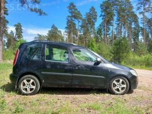Melns Skoda Roomster 2008 Talsi, ar dzinēja tilpumu 1.40 L un nobraukumu 318 tūkst. km par 570 €, foto 7 vietnē AUTOMOTO.COM.LV