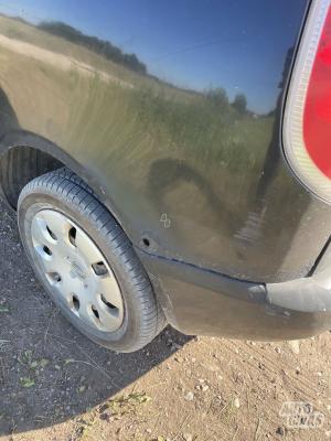 Melns Skoda Roomster 2006 Utena, ar dzinēja tilpumu 1.90 L un nobraukumu 617 tūkst. km par 650 €, foto 4 vietnē AUTOMOTO.COM.LV