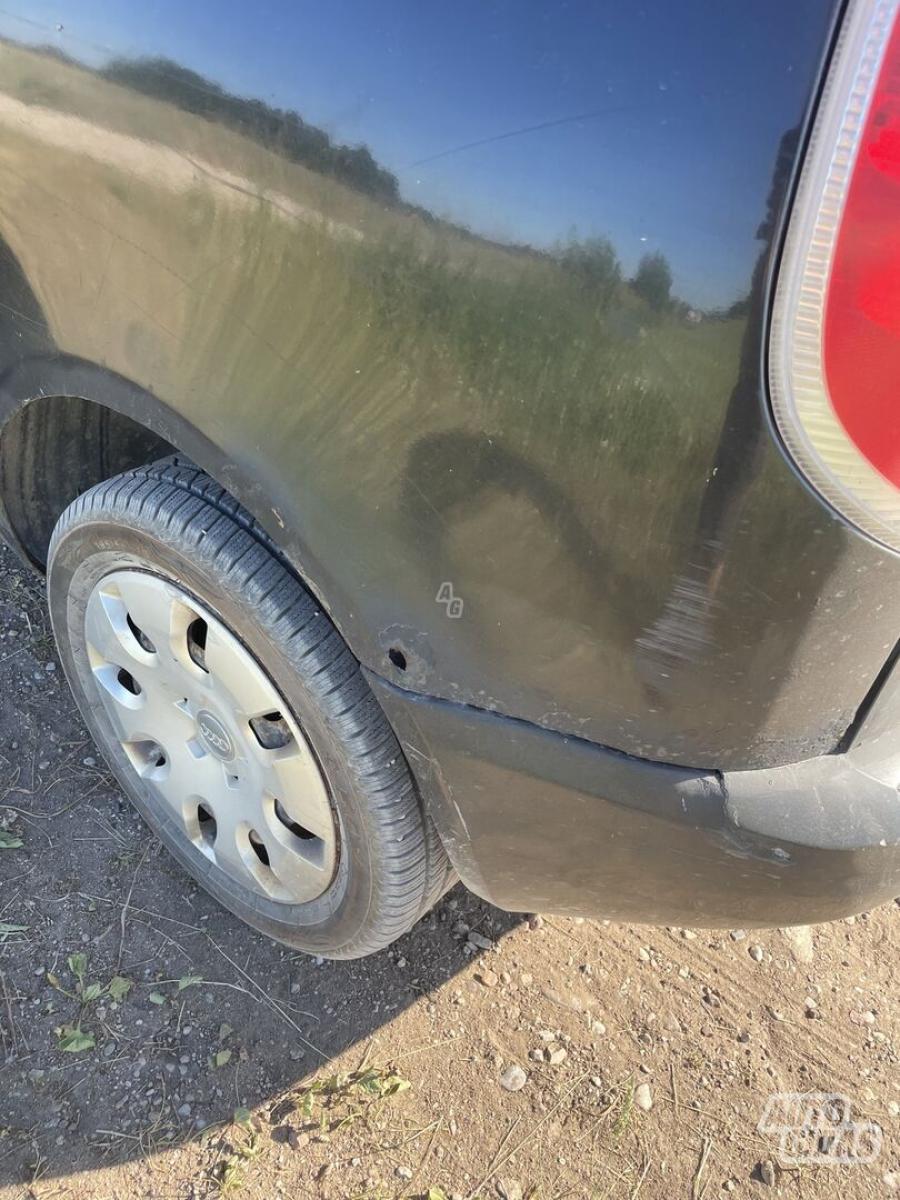 Melns Skoda Roomster 2006 Utena, ar dzinēja tilpumu 1.90 L un nobraukumu 617 tūkst. km par 650 €, foto 4 vietnē AUTOMOTO.COM.LV