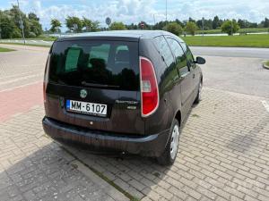 Melns Skoda Roomster 2007 Liepāja, ar dzinēja tilpumu 1.40 L un nobraukumu 303 tūkst. km par 1600 €, foto 4 vietnē AUTOMOTO.COM.LV