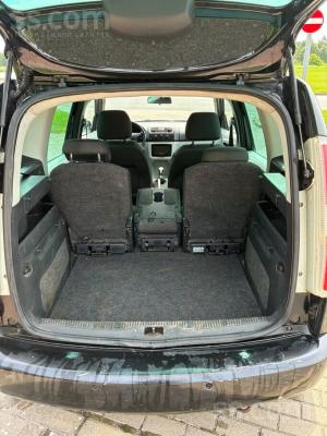 Melns Skoda Roomster 2007 Liepāja, ar dzinēja tilpumu 1.40 L un nobraukumu 303 tūkst. km par 1600 €, foto 5 vietnē AUTOMOTO.COM.LV