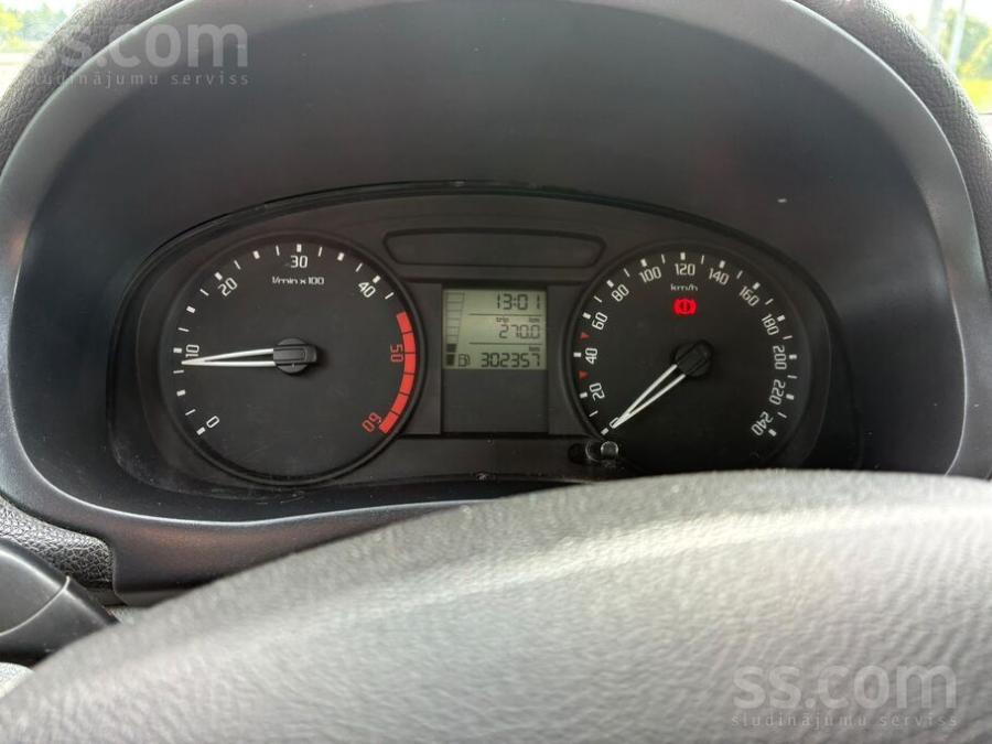 Melns Skoda Roomster 2007 Liepāja, ar dzinēja tilpumu 1.40 L un nobraukumu 303 tūkst. km par 1600 €, foto 8 vietnē AUTOMOTO.COM.LV
