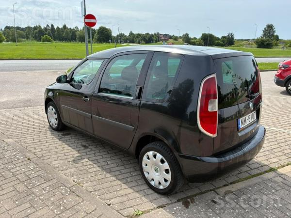 Melns Skoda Roomster 2007 Liepāja, ar dzinēja tilpumu 1.40 L un nobraukumu 303 tūkst. km par 1600 €, foto 2 vietnē AUTOMOTO.COM.LV