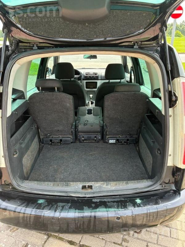 Melns Skoda Roomster 2007 Liepāja, ar dzinēja tilpumu 1.40 L un nobraukumu 303 tūkst. km par 1600 €, foto 4 vietnē AUTOMOTO.COM.LV