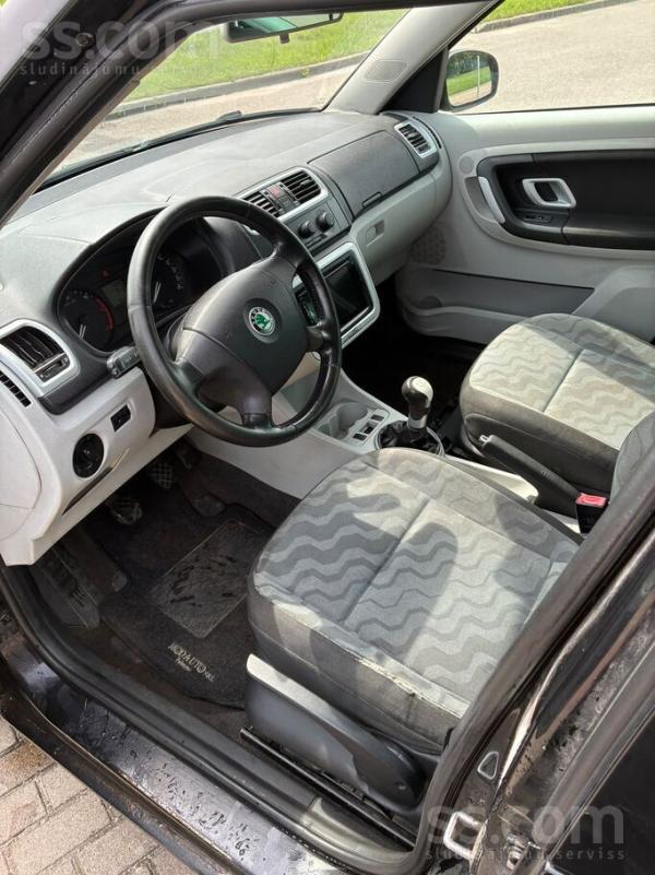 Melns Skoda Roomster 2007 Liepāja, ar dzinēja tilpumu 1.40 L un nobraukumu 303 tūkst. km par 1600 €, foto 6 vietnē AUTOMOTO.COM.LV