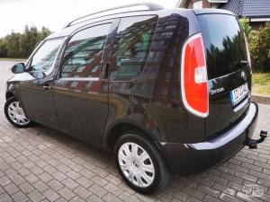 Melns Skoda Roomster 2014 Klaipėda, ar dzinēja tilpumu 1.60 L un nobraukumu 203 tūkst. km par 3990 €, foto 5 vietnē AUTOMOTO.COM.LV