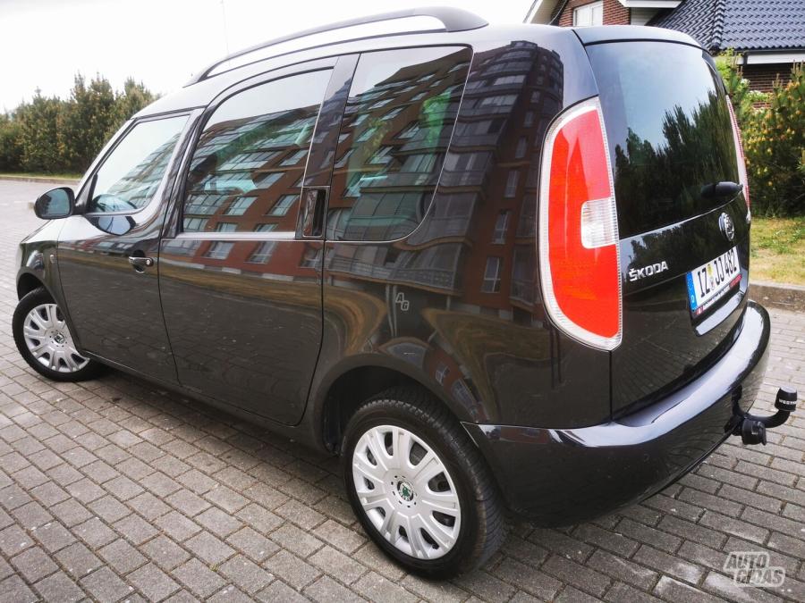 Melns Skoda Roomster 2014 Klaipėda, ar dzinēja tilpumu 1.60 L un nobraukumu 203 tūkst. km par 3990 €, foto 5 vietnē AUTOMOTO.COM.LV