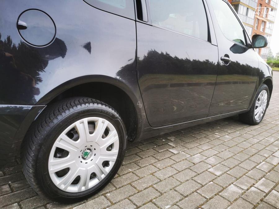 Melns Skoda Roomster 2014 Klaipėda, ar dzinēja tilpumu 1.60 L un nobraukumu 203 tūkst. km par 3990 €, foto 11 vietnē AUTOMOTO.COM.LV