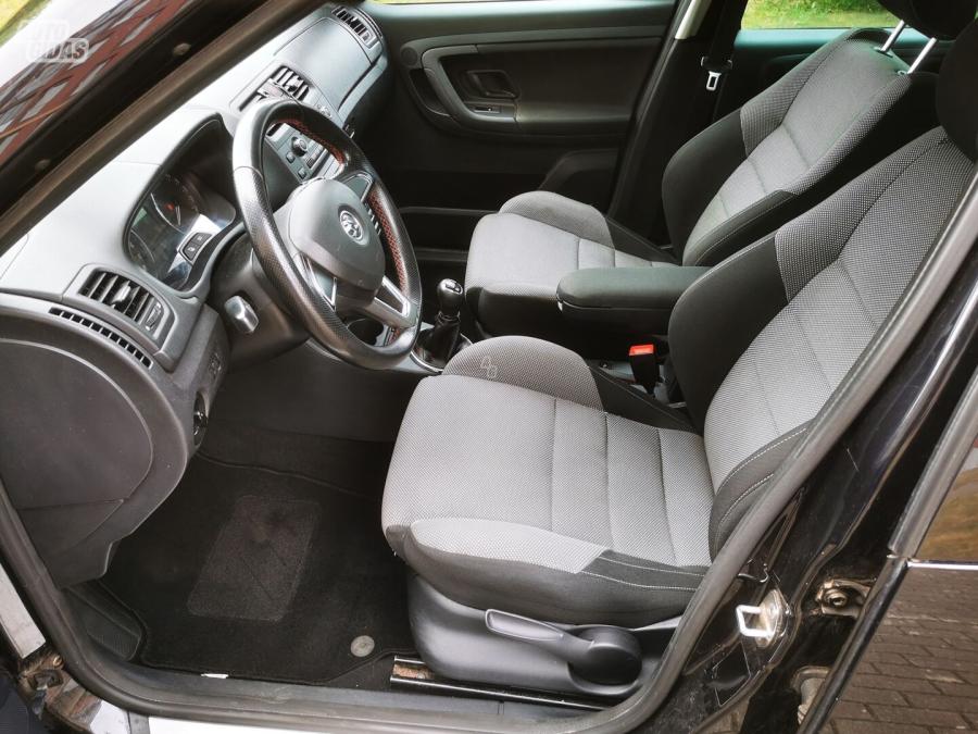 Melns Skoda Roomster 2014 Klaipėda, ar dzinēja tilpumu 1.60 L un nobraukumu 203 tūkst. km par 3990 €, foto 22 vietnē AUTOMOTO.COM.LV