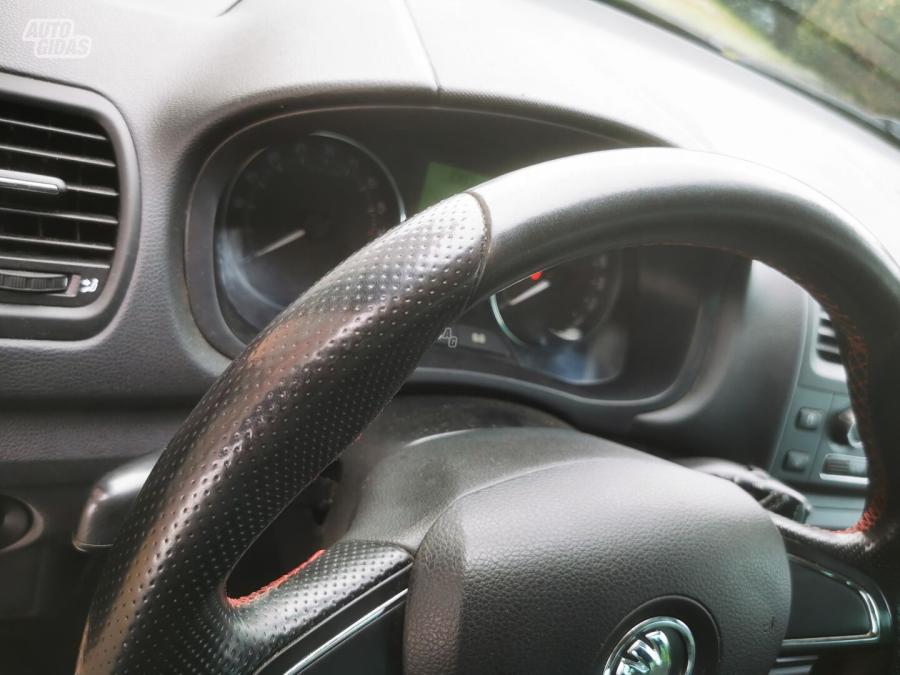 Melns Skoda Roomster 2014 Klaipėda, ar dzinēja tilpumu 1.60 L un nobraukumu 203 tūkst. km par 3990 €, foto 31 vietnē AUTOMOTO.COM.LV