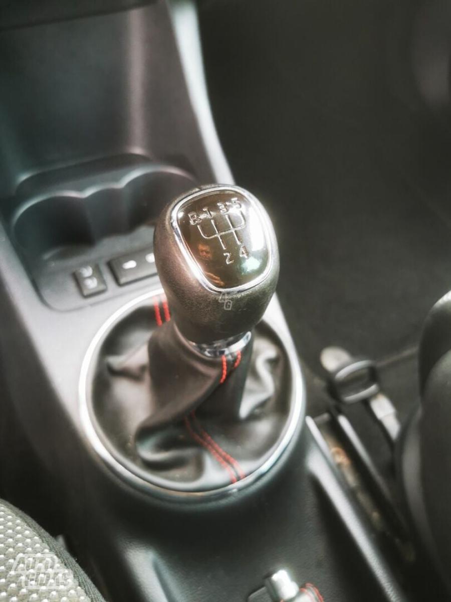 Melns Skoda Roomster 2014 Klaipėda, ar dzinēja tilpumu 1.60 L un nobraukumu 203 tūkst. km par 3990 €, foto 33 vietnē AUTOMOTO.COM.LV